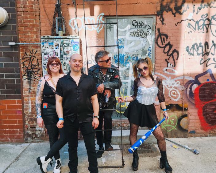 Welcome to the Official HYPERDOLLS